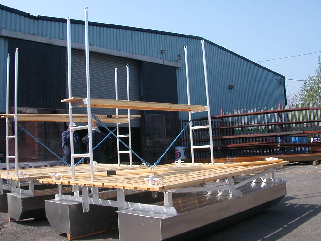 paint-raft-2 | Tyne Gangway